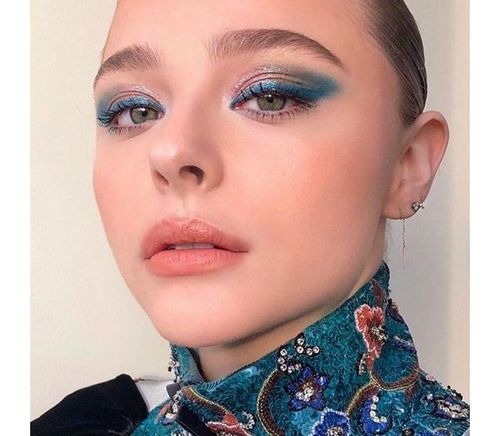 31 Stunning Colorful Eyeshadow Looks - 2022 (with Pictures) | Fabbon
