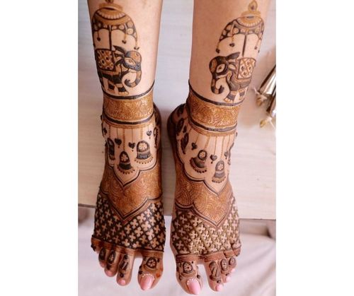 61 Spectacular Leg Mehndi Designs - 2022 (with Images) | Fabbon