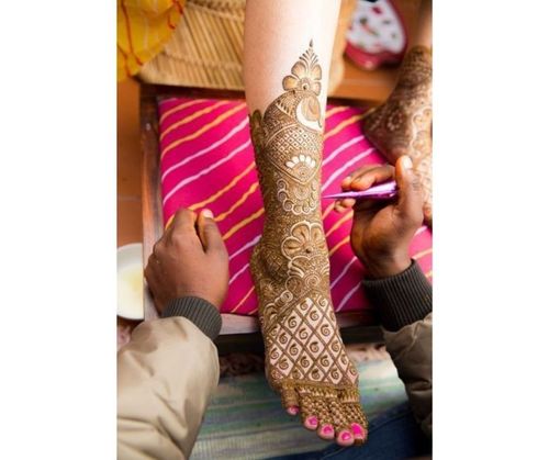 61 Spectacular Leg Mehndi Designs - 2022 (with Images) | Fabbon