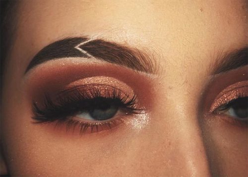 Eyebrow Slit Detailed Guide 2022- Pros, Cons, FAQs | Fabbon