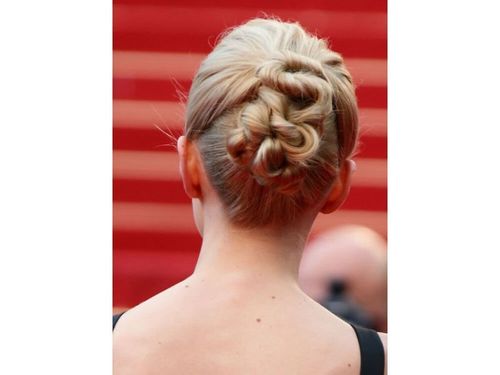 25 Spectacular Hairstyles For Triangle Face Shape - 2022 | Fabbon