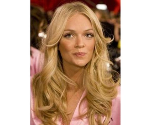 75 Latest Feather Cut Hairstyles For Women - 2023 | Fabbon