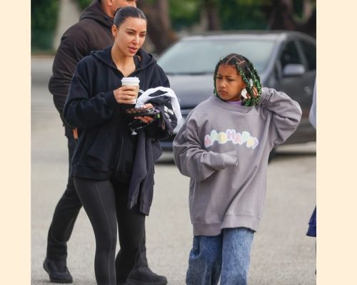 25 Stunning Kim Kardashian No Makeup Photos - 2022 | Fabbon
