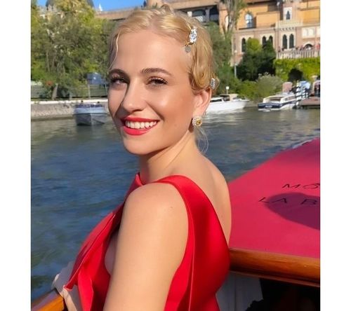 55 Most Popular Haircuts For Women – 2023 | Fabbon