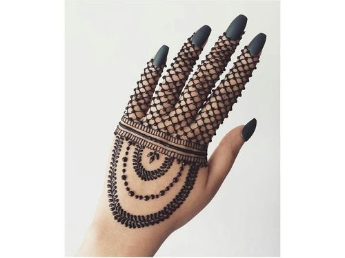 55 Stunning Chain Henna Designs - 2022 (With Images) | Fabbon
