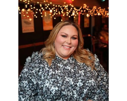 25 Timeline Photos Of Chrissy Metz - 2023 | Fabbon