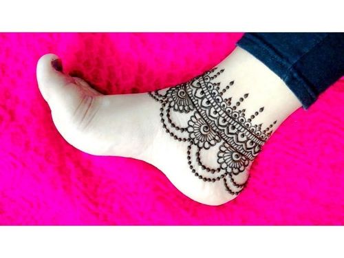 25 Stunning Ankle Mehndi Designs - 2023 | Fabbon