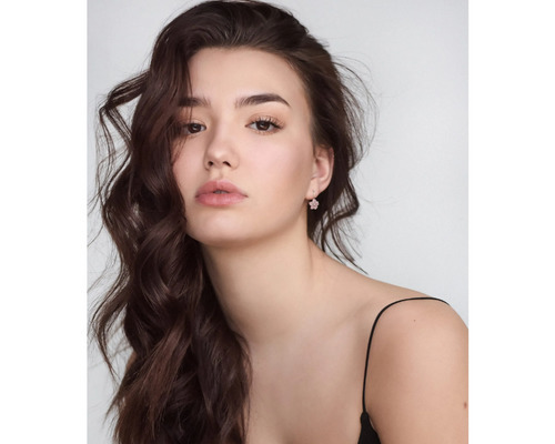 25 Most Beautiful Canadian Women (With Photos) | Fabbon