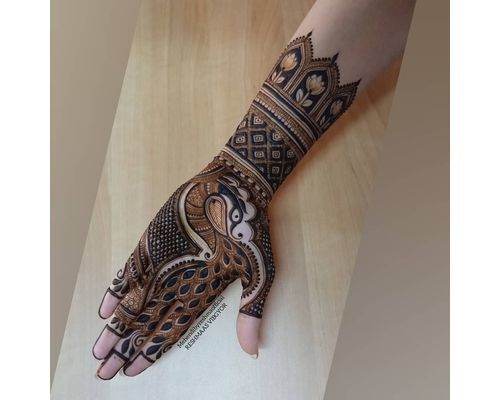 25 Beautiful Peacock Mehndi Designs - 2023 | Fabbon