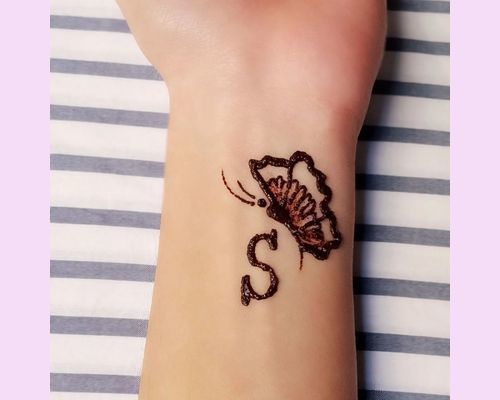 Stylish S Letter Mehndi Designs You Will Love - 2023 (With Images) | Fabbon