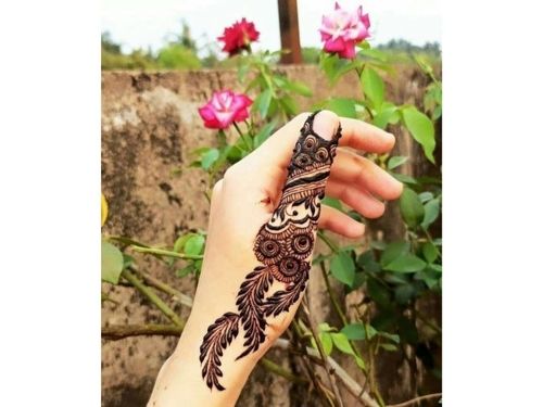 25 Simple And Easy Thumb Mehndi Designs - 2023 | Fabbon