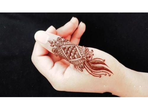 25 Simple And Easy Thumb Mehndi Designs - 2023 | Fabbon