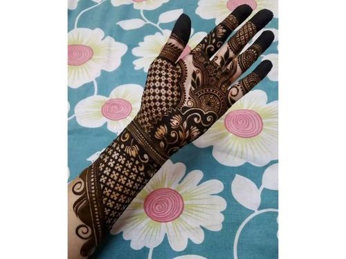 51 Simple And Easy Palm Mehndi Design For Brides | Fabbon