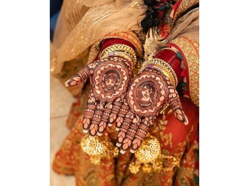 51 Simple And Easy Palm Mehndi Design For Brides | Fabbon