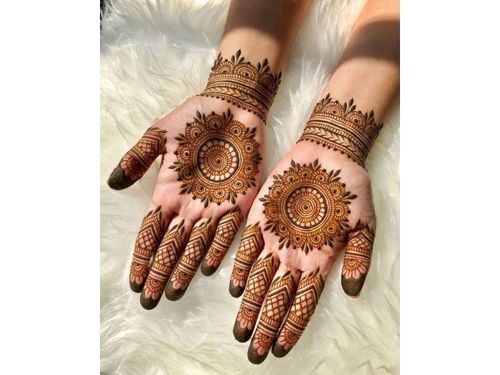 51 Simple And Easy Palm Mehndi Design For Brides | Fabbon